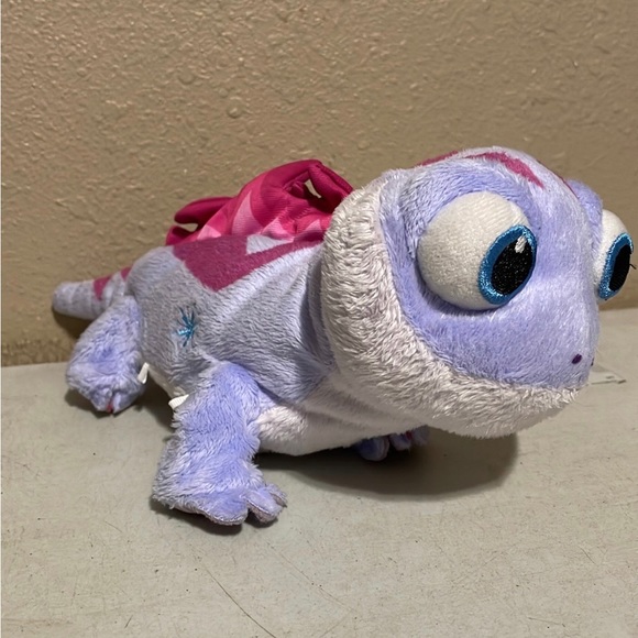 Disney | Toys | Disney Frozen 2 Walk Glow Bruno The Salamander Lizard ...